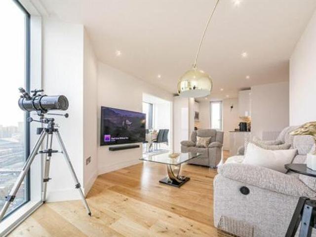 2 Bedroom Apartment For Rent In Stratford, London