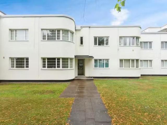 2 bedroom apartment for rent in Stratford Road, Hall Green, BI.