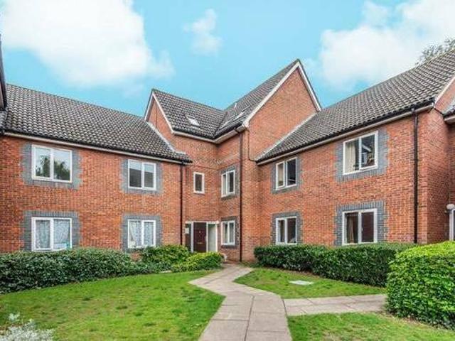 2 bedroom apartment for rent in Stratheden Place Reading RG1
