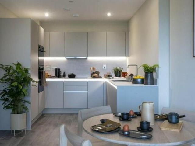 2 Bedroom Apartment For Rent In Strafford Road, London