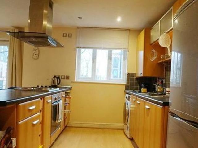 2 bedroom apartment for rent in Stretford Road Manchester M15