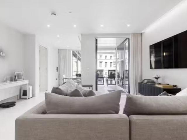 2 bedroom apartment for rent in Sugar Quay, Water Lane, EC3R
