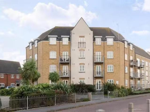 2 bedroom apartment for rent in Susinteraction Wharf, Shoreham.