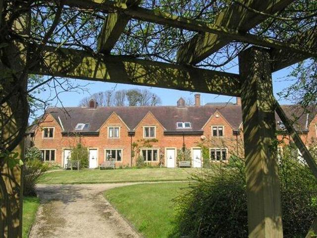 2 Bedroom Apartment For Rent In Swan Road, Pewsey