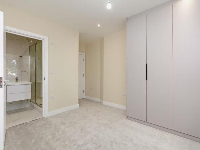 2 bedroom apartment for rent in Swakeleys Road, Ickenham, UB10