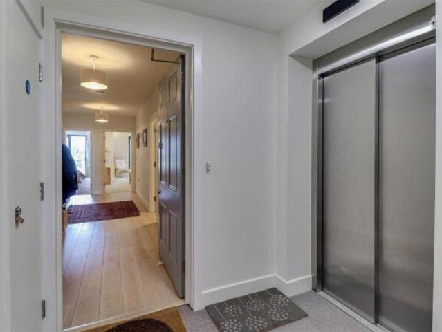 2 bedroom apartment for rent in Sydenham Road, Guildford, GU1