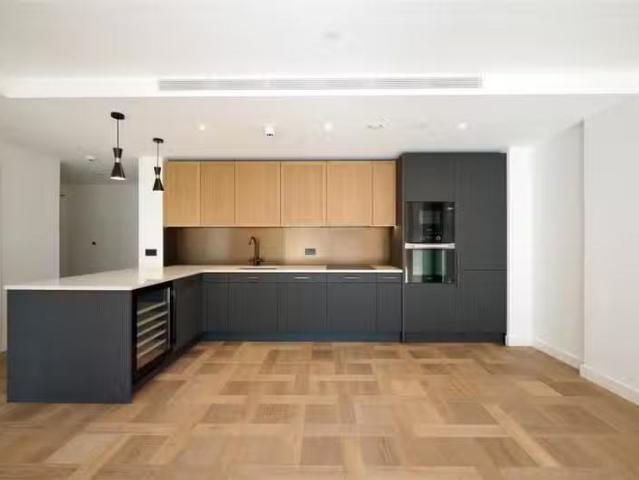 2 bedroom apartment for rent in Saffron Wharf, London Docks, L.