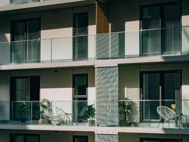 2 Bedroom Apartment For Rent In Salford