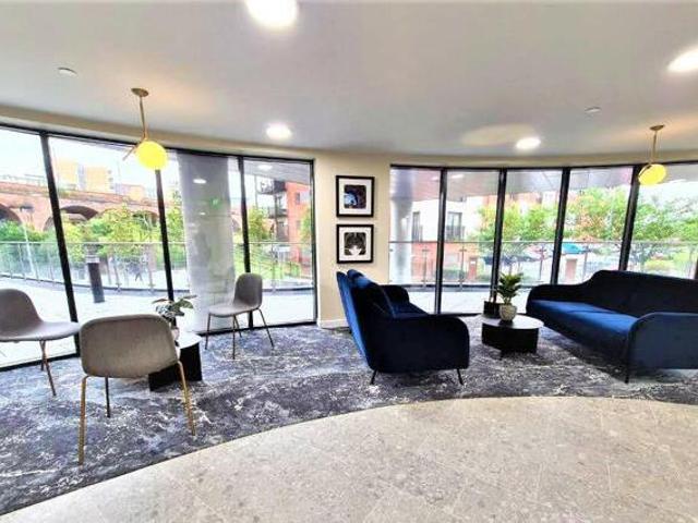 2 Bedroom Apartment For Rent In Salford, Lancashire