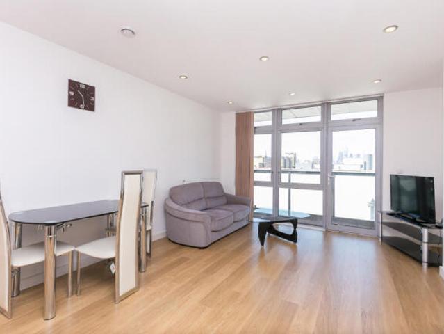 2 bedroom apartment for rent in Salton Square, London, E14