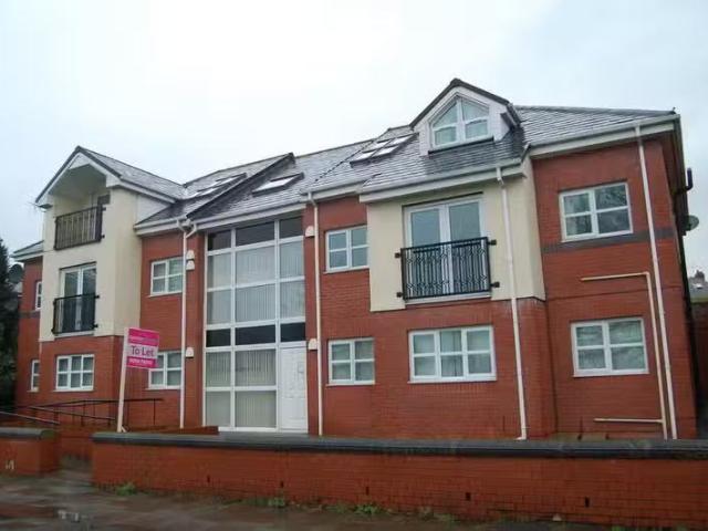 2 bedroom apartment for rent in Samuel House Bury & Rochdale O.