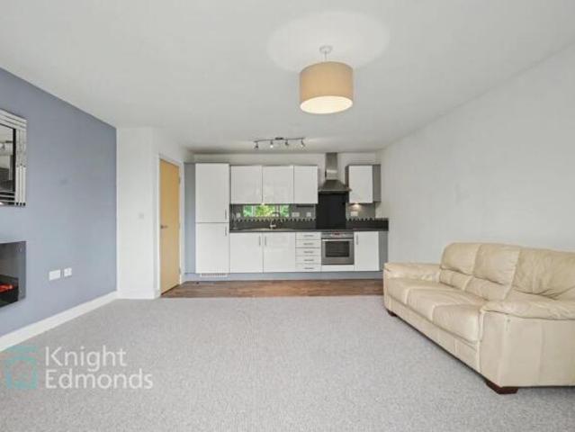 2 bedroom apartment for rent in Sandling Lane, Sandling Park, ME14