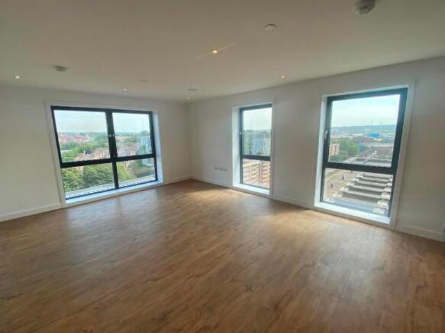 2 bedroom apartment for rent in Saxton Lane, Leeds, West Yorkshire, LS9