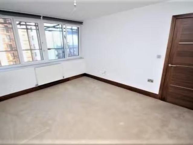 2 bedroom apartment for rent in Scarbrook Road, Croydon, Surre.