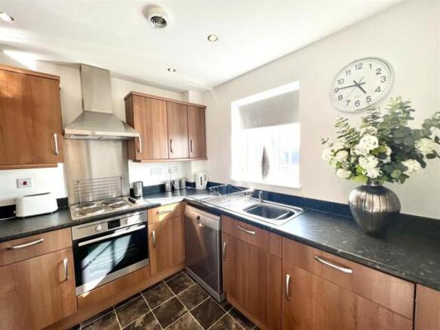 2 bedroom apartment for rent in Scholars Court, Principal Rise, York, YO24