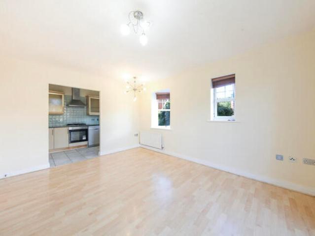2 bedroom apartment for rent in Seaton Square, London, NW7