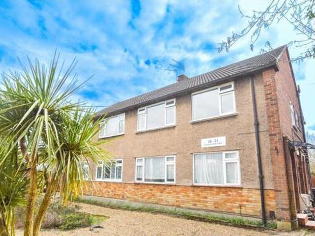 2 Bedroom Apartment For Rent In Selhurst New Road, London