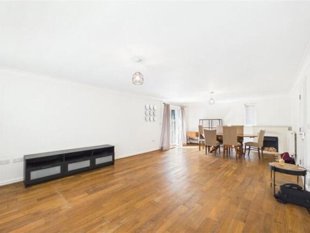 2 bedroom apartment for rent in Sherborne Road, Basingstoke, Hampshire, RG21