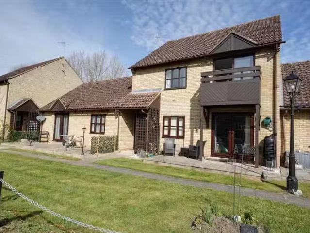 2 bedroom apartment for rent in Ship Gardens, Mildenhall, Bury.
