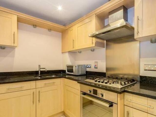 2 bedroom apartment for rent in Shoppenhangers Road Maidenhead SL6