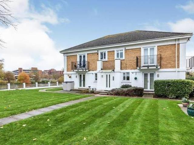 2 bedroom apartment for rent in Simmons Place StainesUponThames TW18
