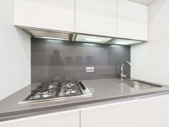2 bedroom apartment for rent in Simpson Loan, Edinburgh, Midlothian, EH3