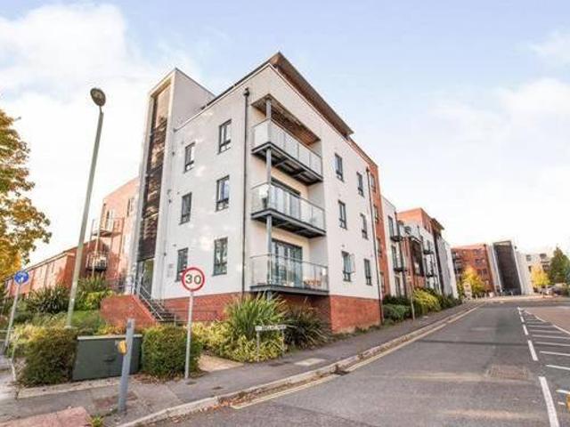 2 bedroom apartment for rent in Sinclair Drive BASINGSTOKE RG21