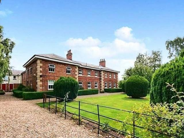 2 bedroom apartment for rent in Skipwith Road Escrick YORK YO19