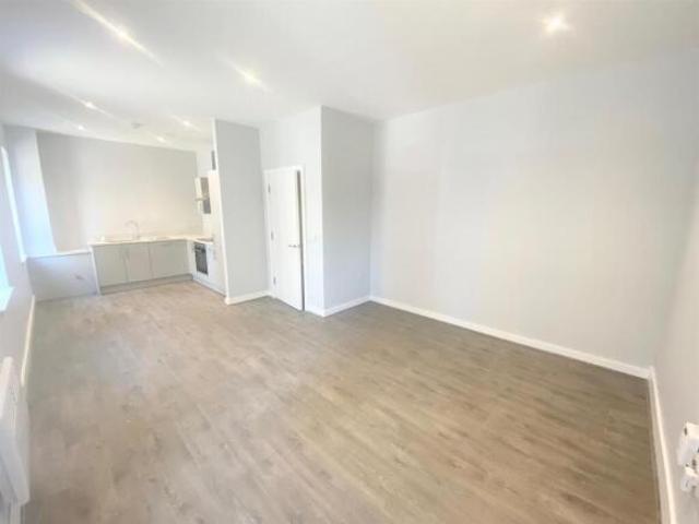 2 bedroom apartment for rent in Sky Gardens, Crosby Road North, Waterloo, Liverpool, L22