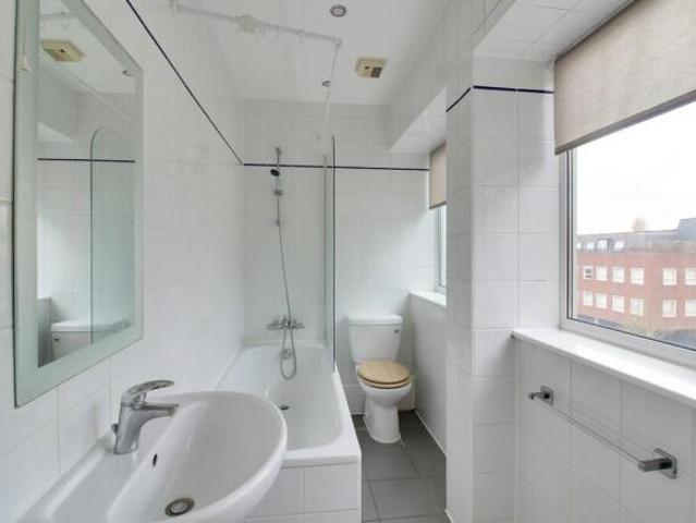 2 bedroom apartment for rent in Skyline Plaza, 45 Victoria Avenue, Southend On Sea, SS2