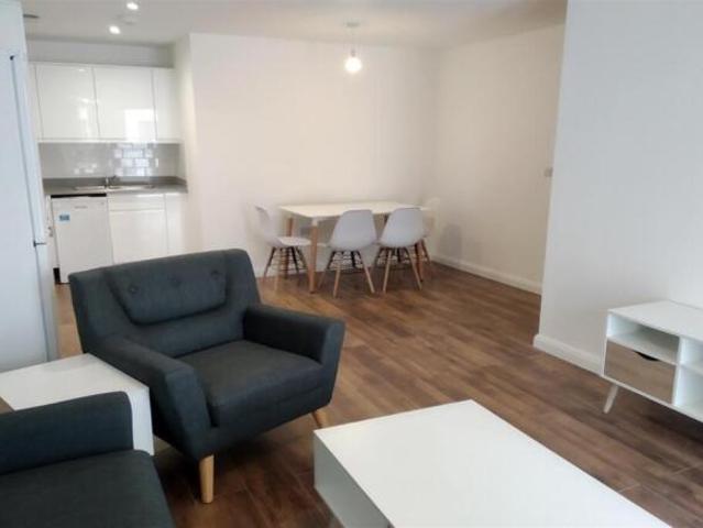 2 bedroom apartment for rent in, SL2