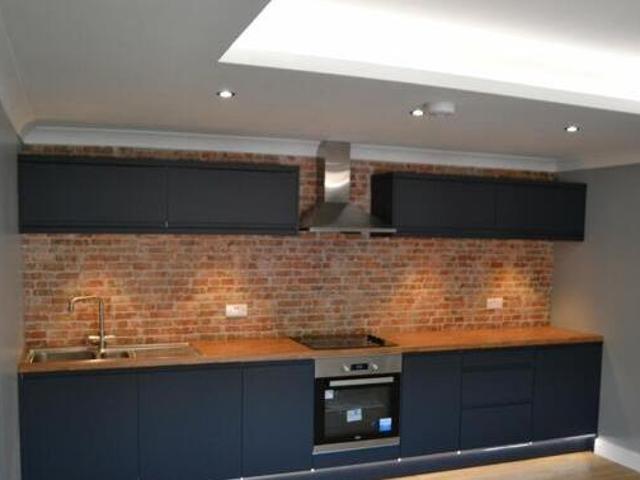 2 Bedroom Apartment For Rent In Slaithwaite, Huddersfield