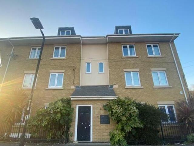 2 Bedroom Apartment For Rent In Slough