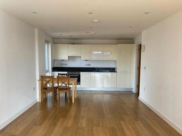 2 Bedroom Apartment For Rent In Slough