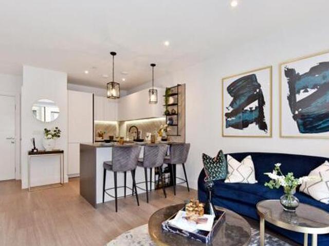 2 Bedroom Apartment For Rent In Slough, Berkshire