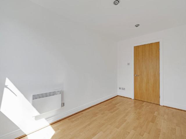 2 bedroom apartment for rent in Smugglers Way, Riverside West, SW18