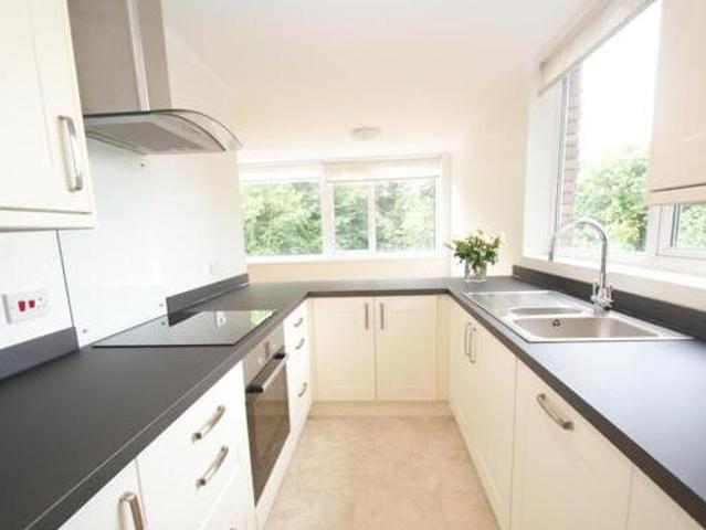 2 Bedroom Apartment For Rent In Sneyd Park, Bristol