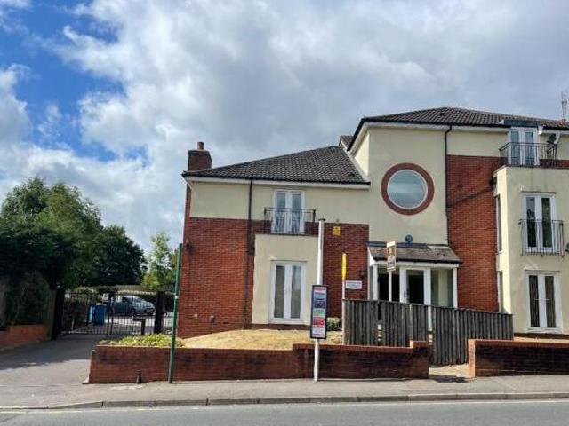 2 Bedroom Apartment For Rent In Solihull, West Midlands