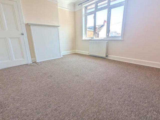 2 bedroom apartment for rent in South Farm Road, Worthing, BN14