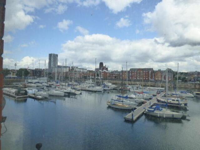 2 bedroom apartment for rent in South Ferry Quay, L3
