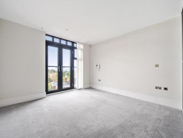 2 bedroom apartment for rent in South Park Sevenoaks TN13