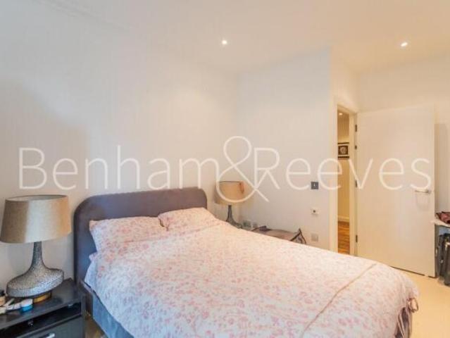 2 bedroom apartment for rent in South Quay Square, Canary Wharf, E14