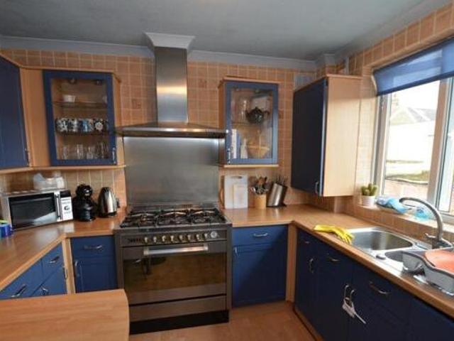 2 Bedroom Apartment For Rent In South Woodford
