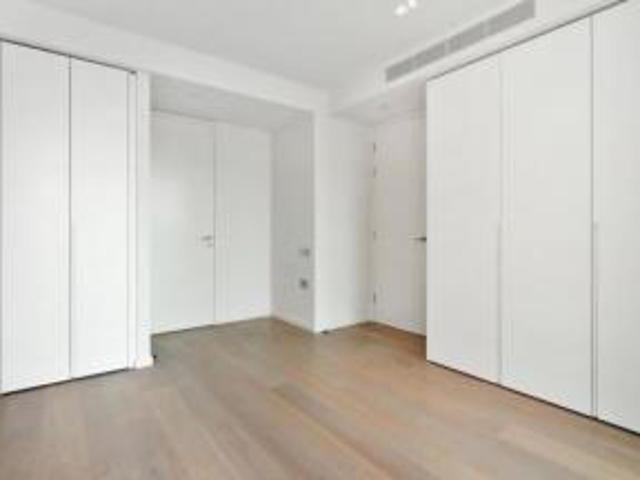2 bedroom apartment for rent in Southbank Tower SE1
