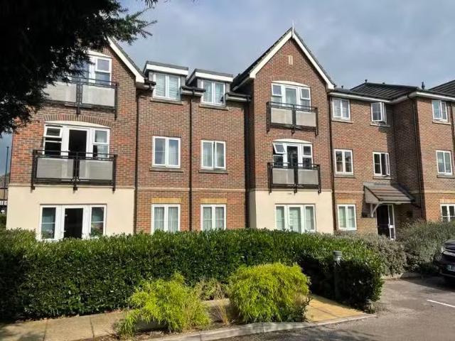 2 bedroom apartment for rent in Southbury Road, London, EN1
