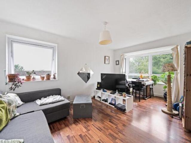 2 bedroom apartment for rent in Southfield Park, East Oxford, OX4