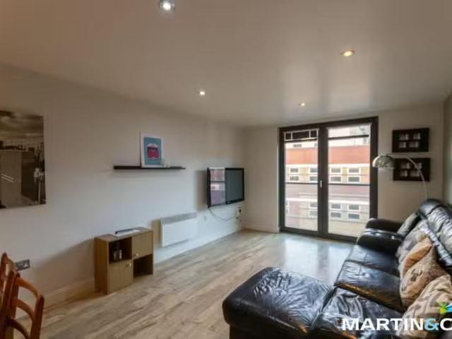 2 bedroom apartment for rent in Southside, St Johns Walk, Birm.