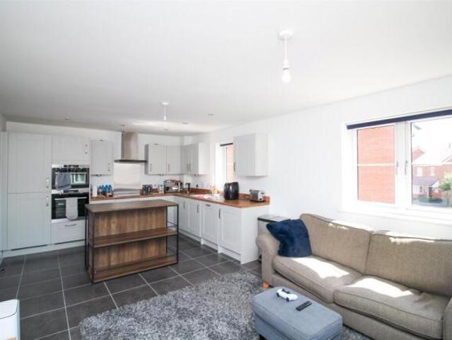 2 bedroom apartment for rent in Sovereign Close, Netley Abbey, Southampton, Hampshire, SO31
