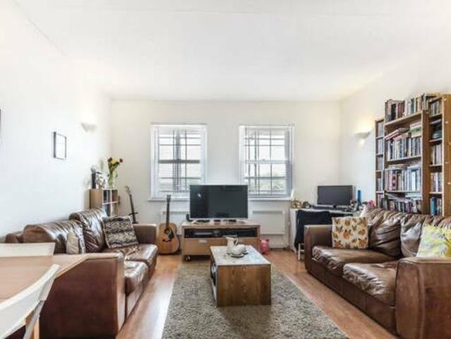 2 bedroom apartment for rent in Sovereign Crescent Surrey Quays SE16