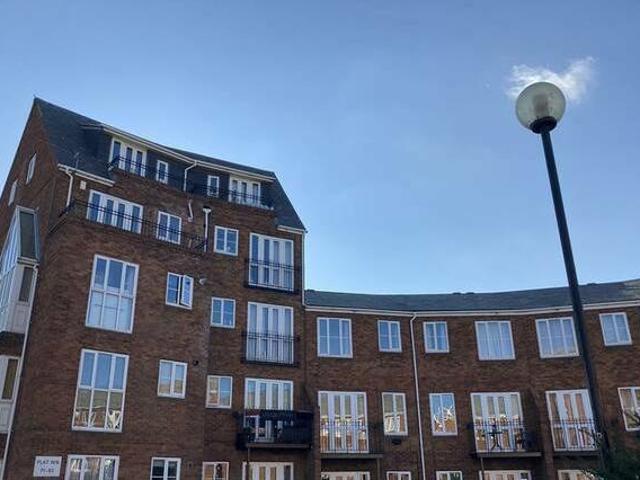 2 bedroom apartment for rent in Sovereigns Quay Bedford MK40